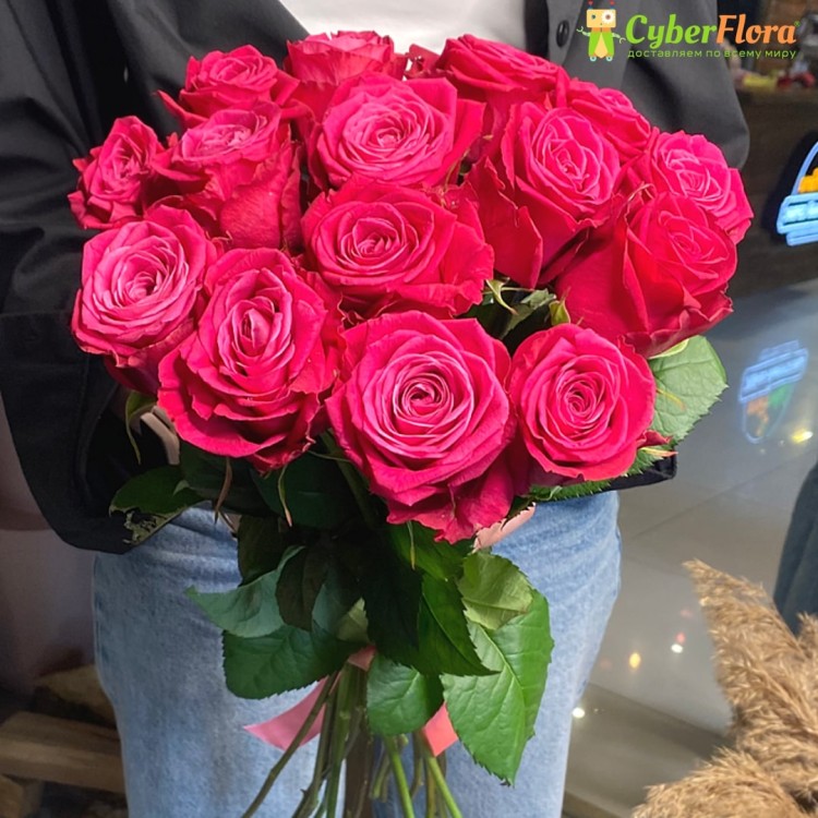 Букет "Охапка малиновых роз": цена, заказать с доставкой в Москве в интернет-магазине Cyber Flora®