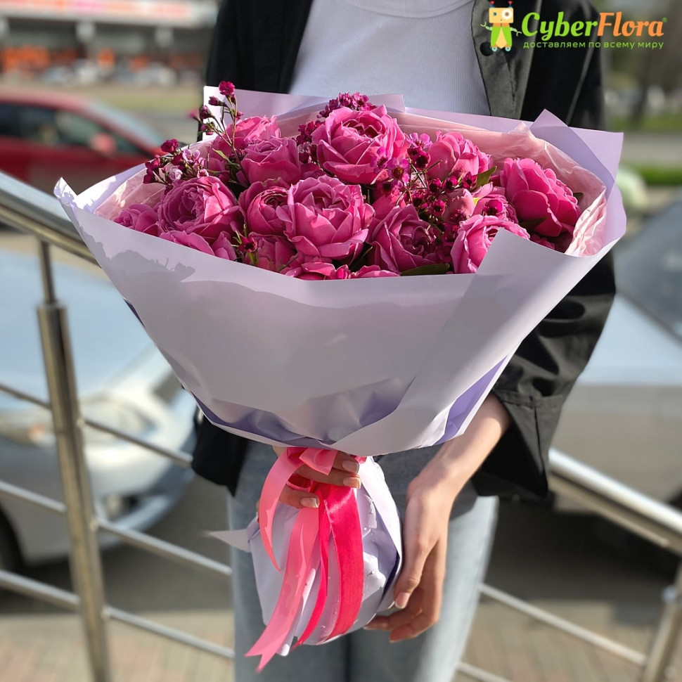 7 пионовидных роз