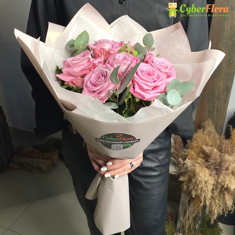 7 сиреневых роз